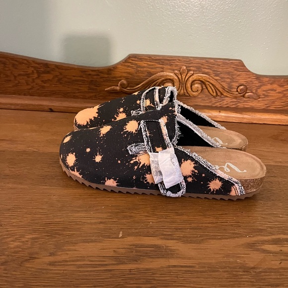 Very G | Shoes | Very G Slip Ons Black Canvas With Bleach Marks | Poshmark